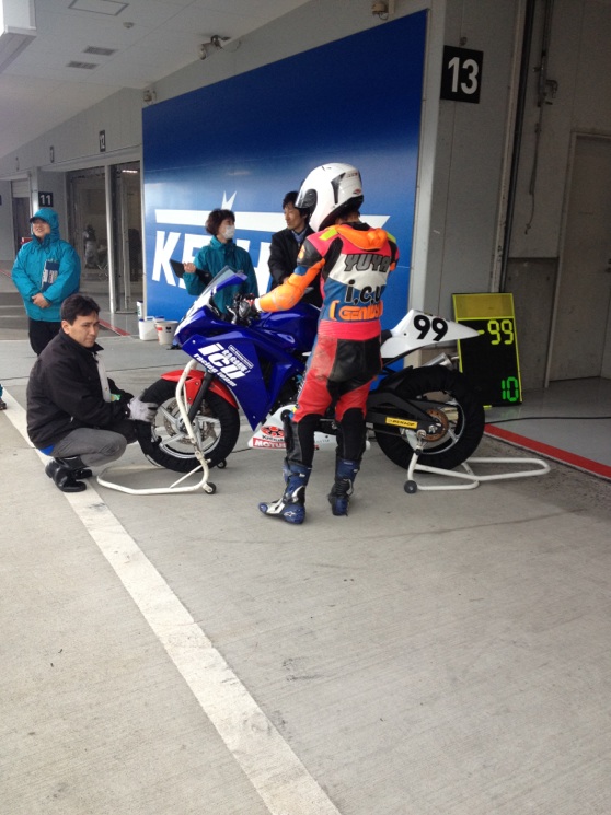 Bikeshop-icu | 鈴鹿サーキット 全日本2＆4前 最終テスト icu racing team ヤマハ YZF-R1 Evo 神楽ちゃん号 Hie Racing Factory ...